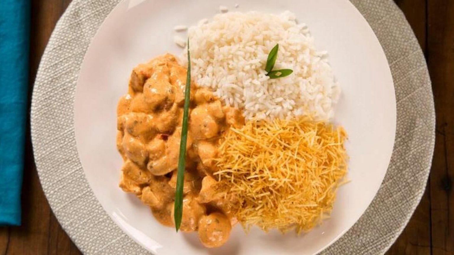Estrogonofe de frango cremoso e muito delicioso - Receitas Nota Dez Estrogonofe de frango cremoso e muito delicioso - Receitas Nota Dez